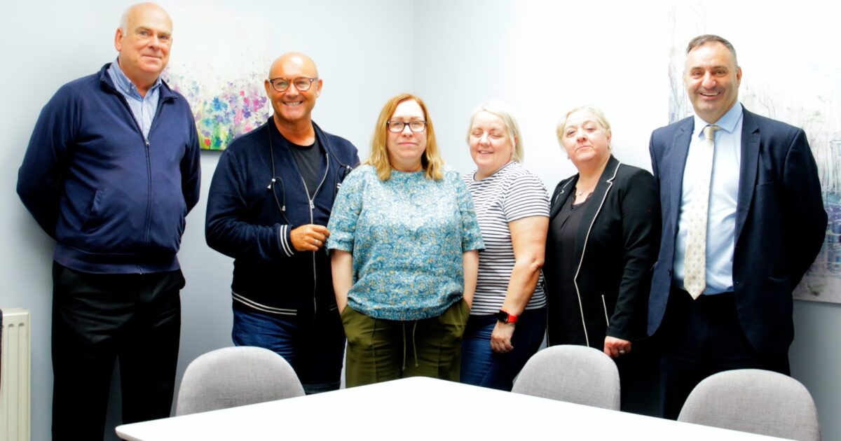 TV Designer John Amabile gives us a helping hand. - Good Shepherd Centre